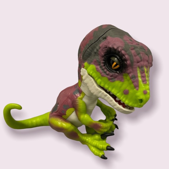 wow wee | Toys | Untamed Raptor By Fingerlings Interactive Collectible ...